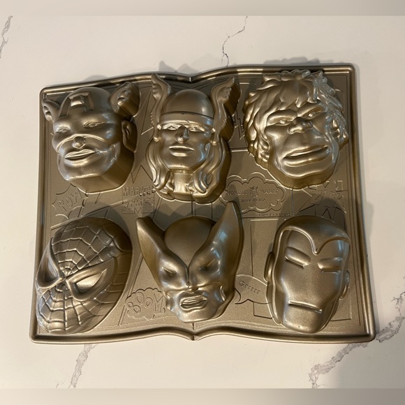 Nordic Ware | Kitchen | Nordic Ware Marvel Cakelet Pan Captain America ...